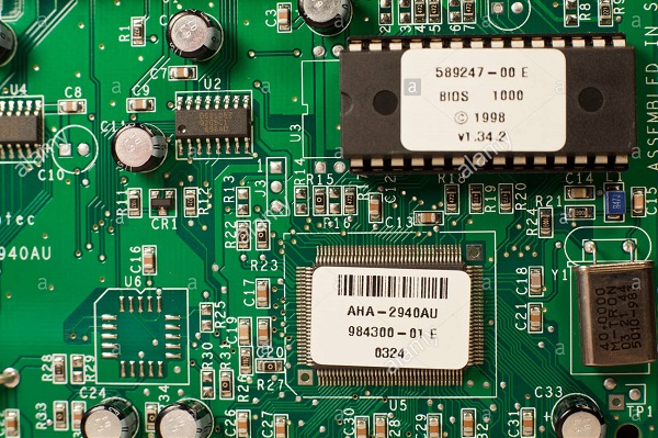 حافظه کامپیوتر و انواع ان وتفاوت RAM و ROM وانواع حافظه ROM